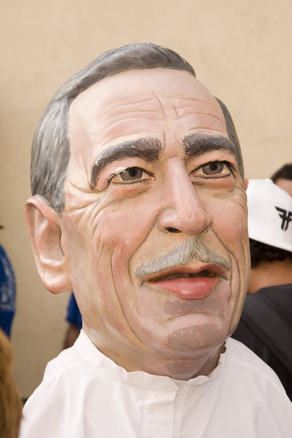 Big Head editorial image. Image of catalonia, barcelona - 15887585