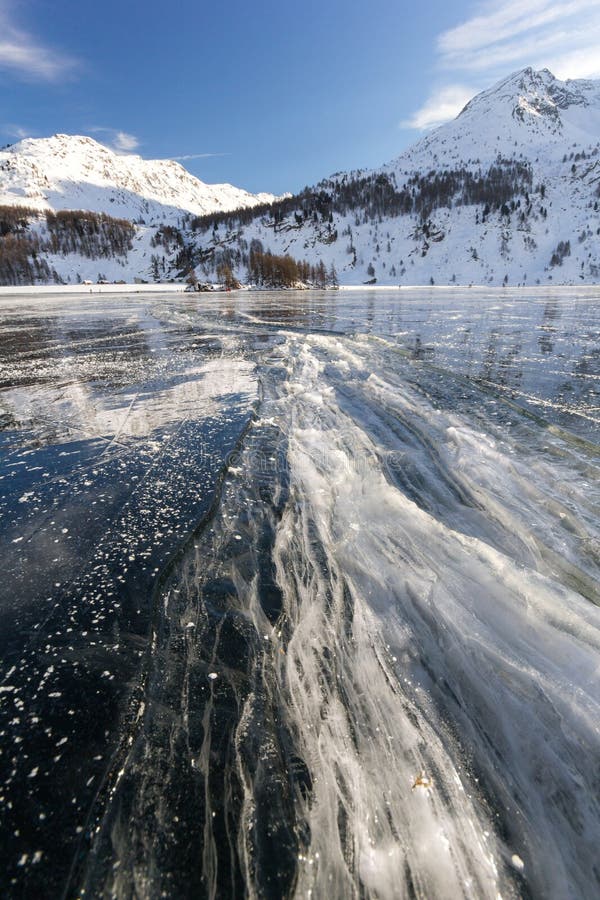 Big Ice Cracks Refilled with Underwater and Freeze Again on the Frozen ...