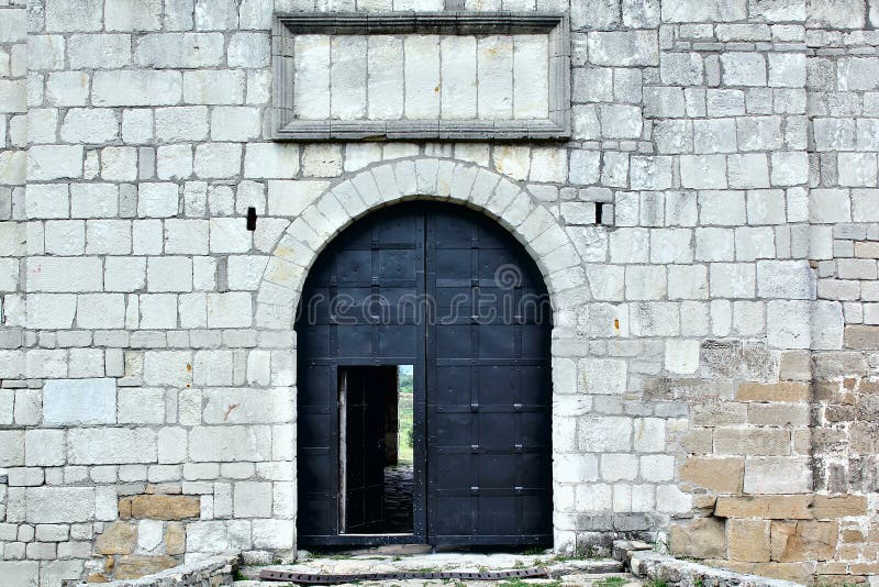 Old Castle Door and Drawbridge Stock Photo - Image of texture, ages ...