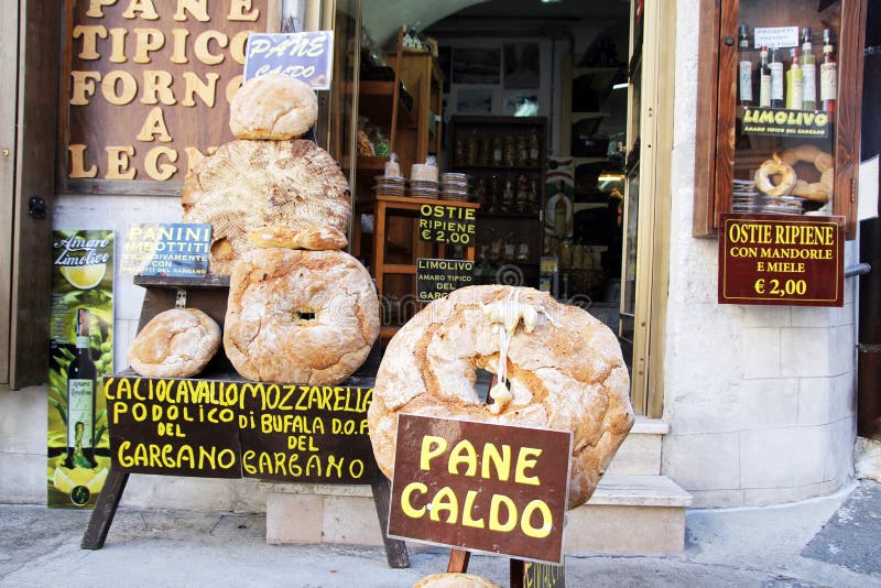 Big loaf editorial image. Image of gargano, famous, italian - 71300190