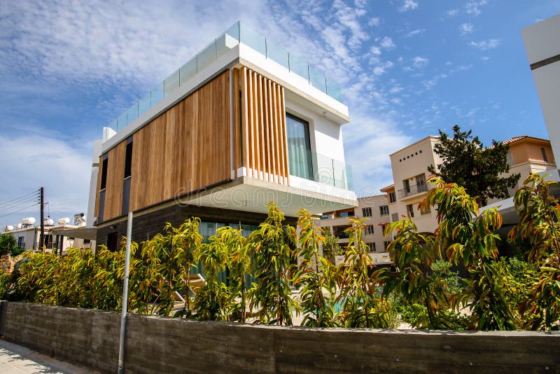 Big modern house stock photo. Image of residence, door - 192379562