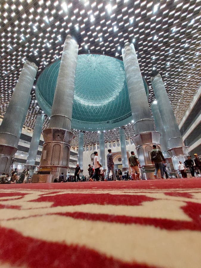The Big Mosque in Indonesia Editorial Photo - Image of indonesia ...