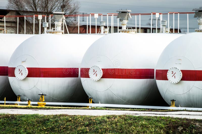 Big Oil Tanks in a Refinery Stock Image - Image of petroleum, tank ...