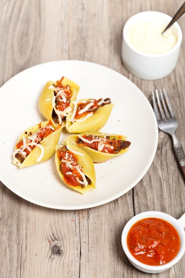 Big pasta shells stock image. Image of chicken, sauce - 36338023