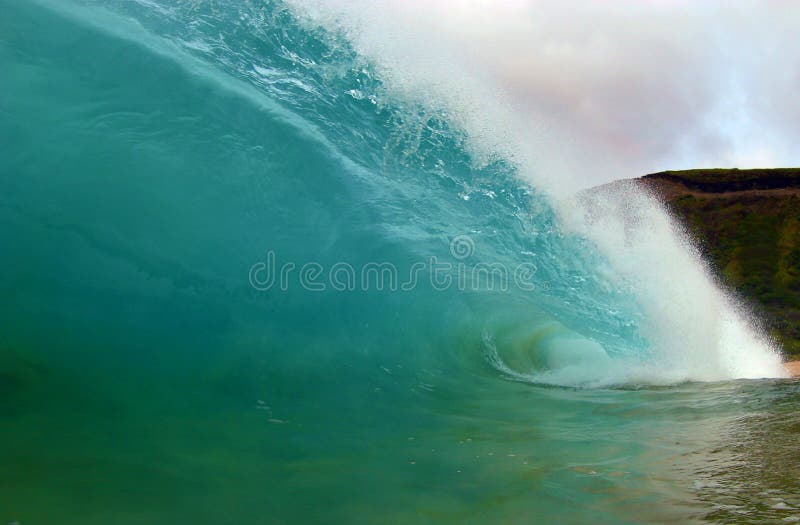 Powerful Ocean Wave stock image. Image of tropical, topp - 13204611