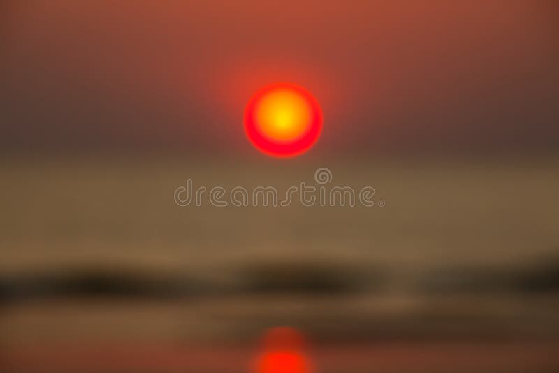 Big Sun Setting Down Over the Sea Stock Image - Image of holiday, solar ...