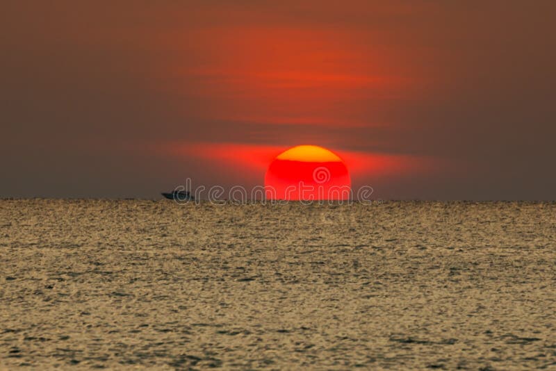 Big Sun Setting Down Over the Sea Stock Photo - Image of solar ...