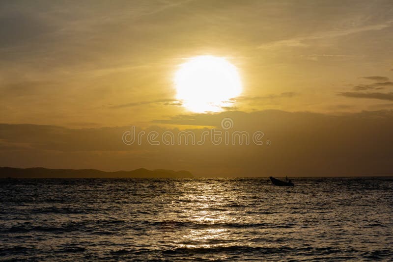 The big sunset on ocean stock image. Image of summer - 125444631