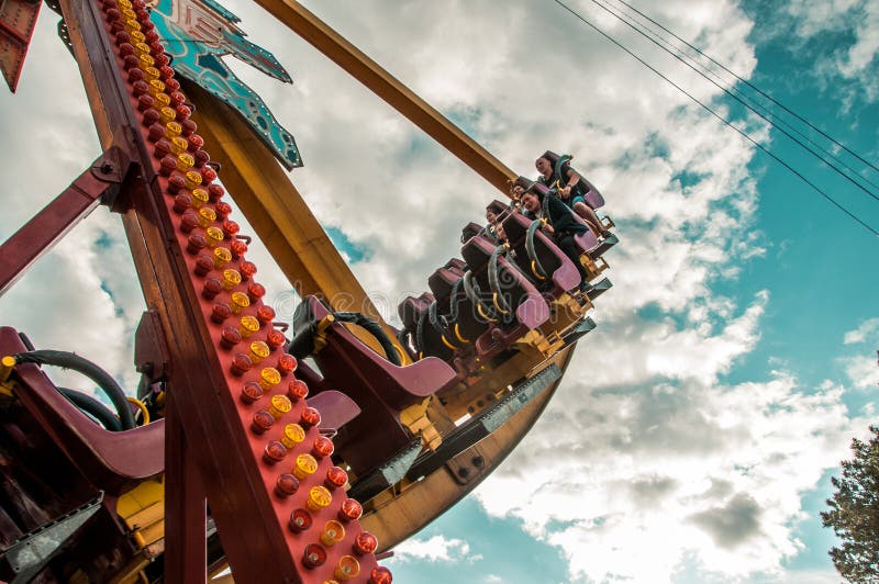 Big Swing in an Amusement Park Editorial Image - Image of blue, motion ...