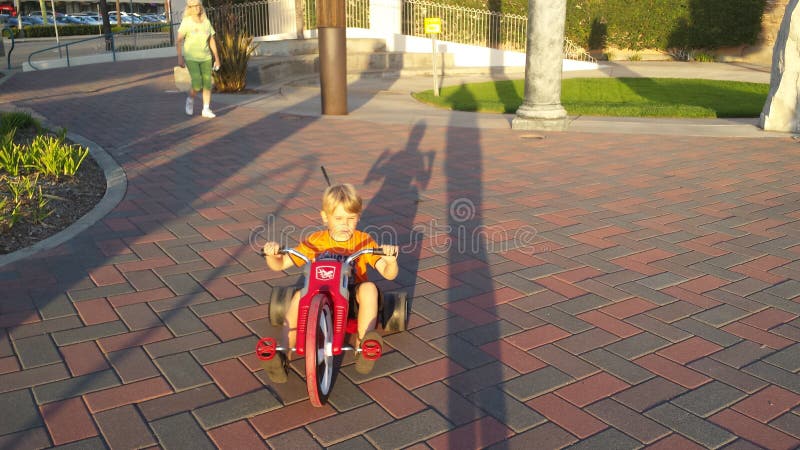 Big wheel ride editorial photography. Image of ride, wheel - 46309397