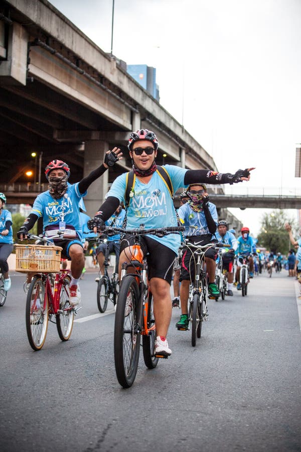 Bike for mom editorial image. Image of city, athletic - 58266265