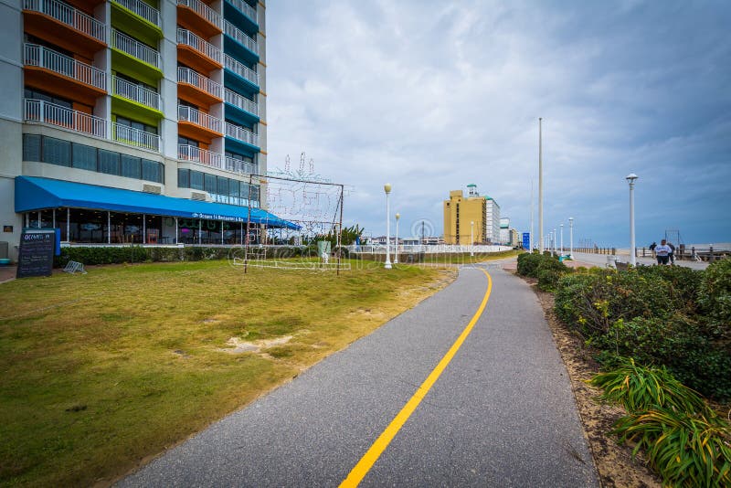 Bike Path Along the Boardwalk in Virginia Beach, Virginia. Editorial ...