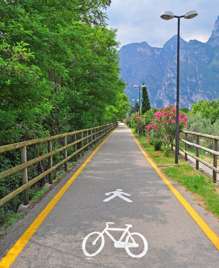 Bike path in the park stock photo. Image of path, outdoors - 76016258