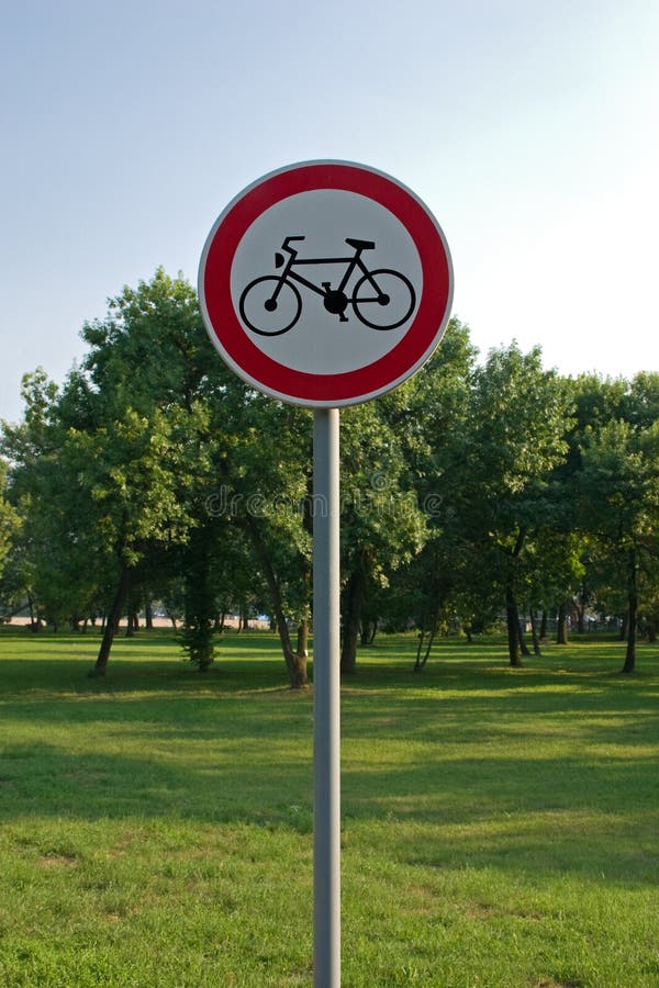 Bike path sign stock photo. Image of bicycle, sign, blue - 7712560