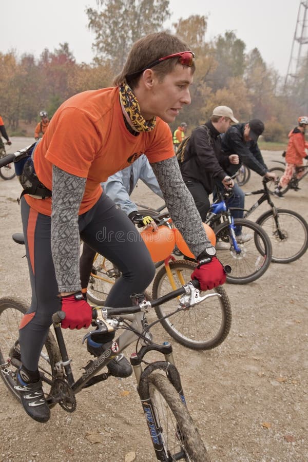 Bike Ride Critical Mass editorial photography. Image of helmet - 16204917