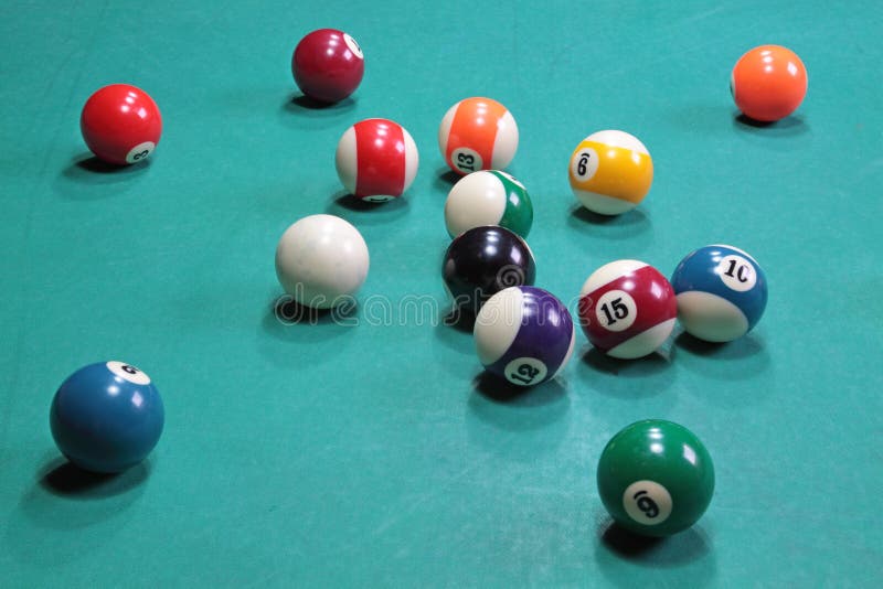 Biljard fotografering för bildbyråer. Bild av färgrikt - 18410143