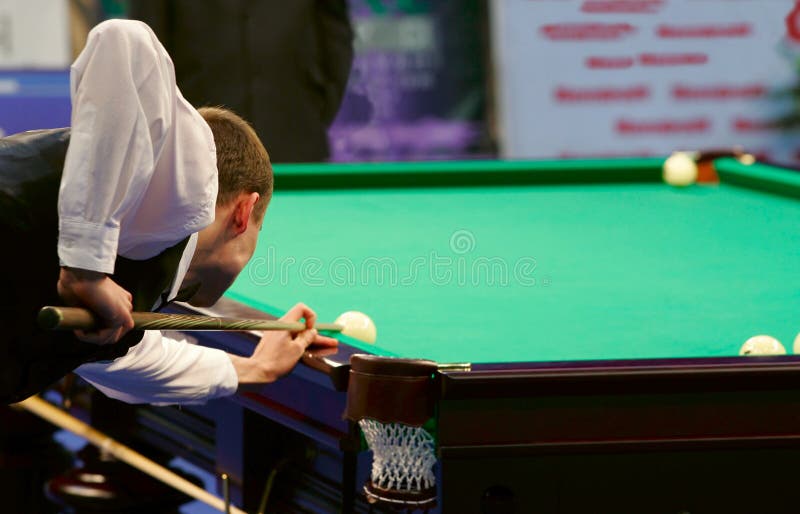 Biljart stock foto. Image of hoek, biljart, nauwkeurigheid - 2076128