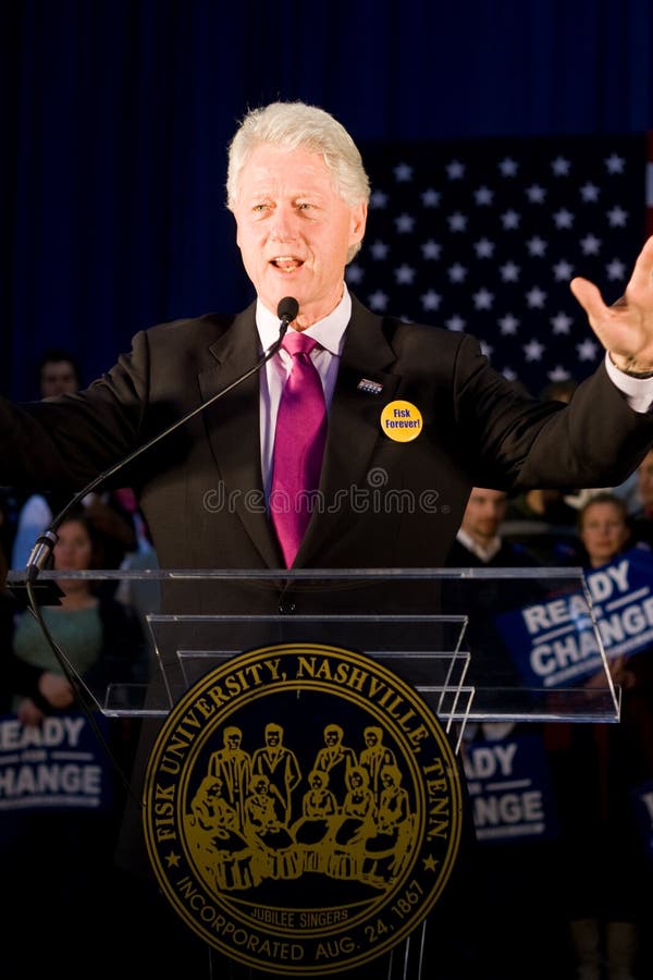 President Bill Clinton Giving Speech Editorial Image - Image of giving ...