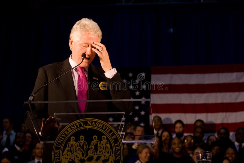 President Bill Clinton Giving Speech Editorial Image - Image of giving ...