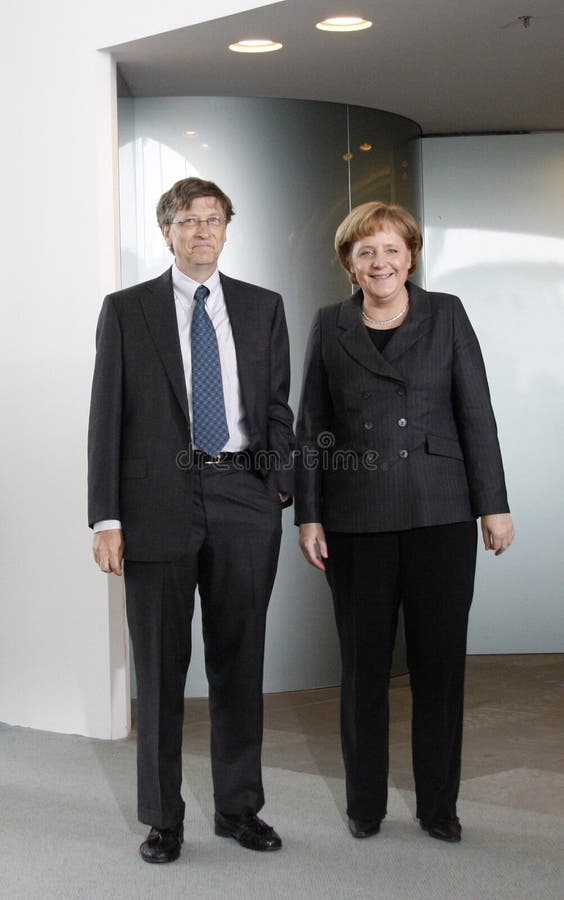Bill Gates, Angela Merkel editorial photography. Image of berlin - 8003492
