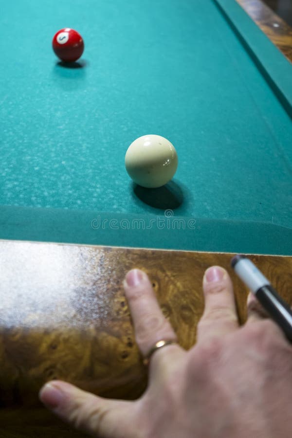 Billardspielbilder stockbild. Bild von kugel, billiard - 111008061
