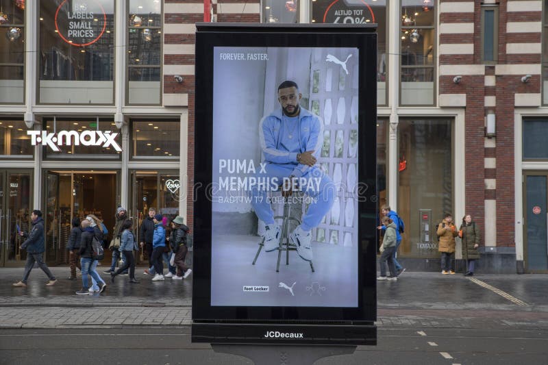 Billboard Memphis Depay Foot Locker Advertisement at Amsterdam the ...
