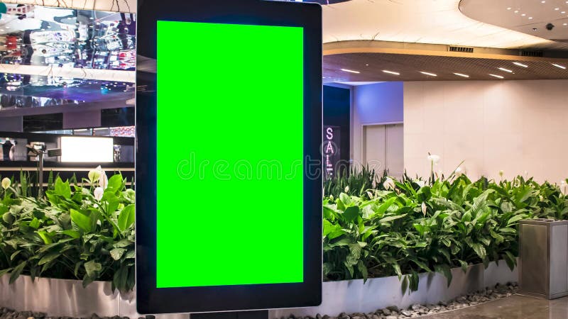 Billboard Mockup Video, Green Screen Chroma Key, Zoom in Out Camera ...