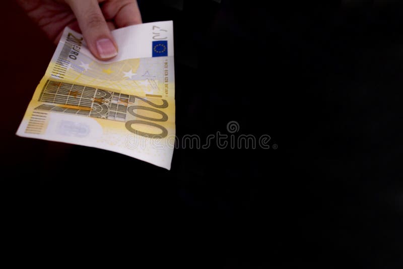 Billet De Banque De L'euro Deux Cents Image stock - Image du closeup ...