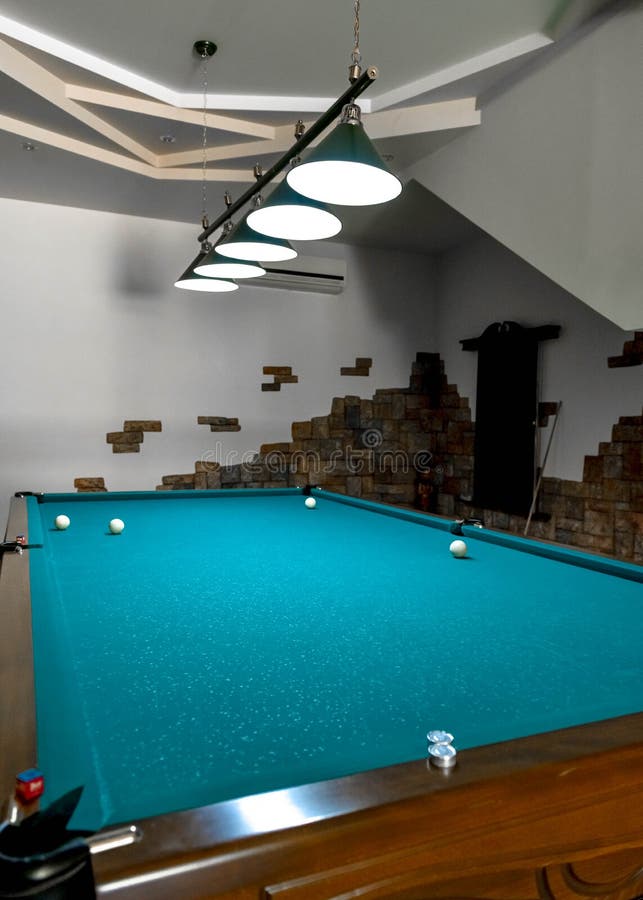 Billiard Room Interior, Luxury Billiard Room Editorial Image - Image of ...