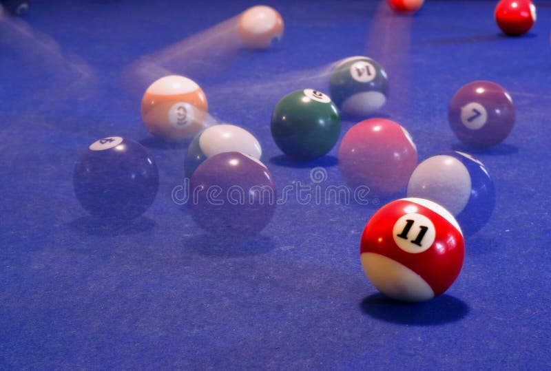Billiardtabelle stockbild. Bild von blau, bewegung, rund - 439717