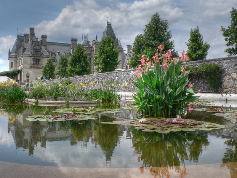 Biltmore Estate editorial image. Image of historic, reflection - 29408940