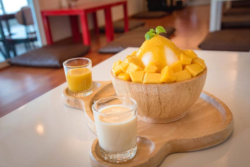 `Bing su` Korean style stock image. Image of fruit, frost - 87976547