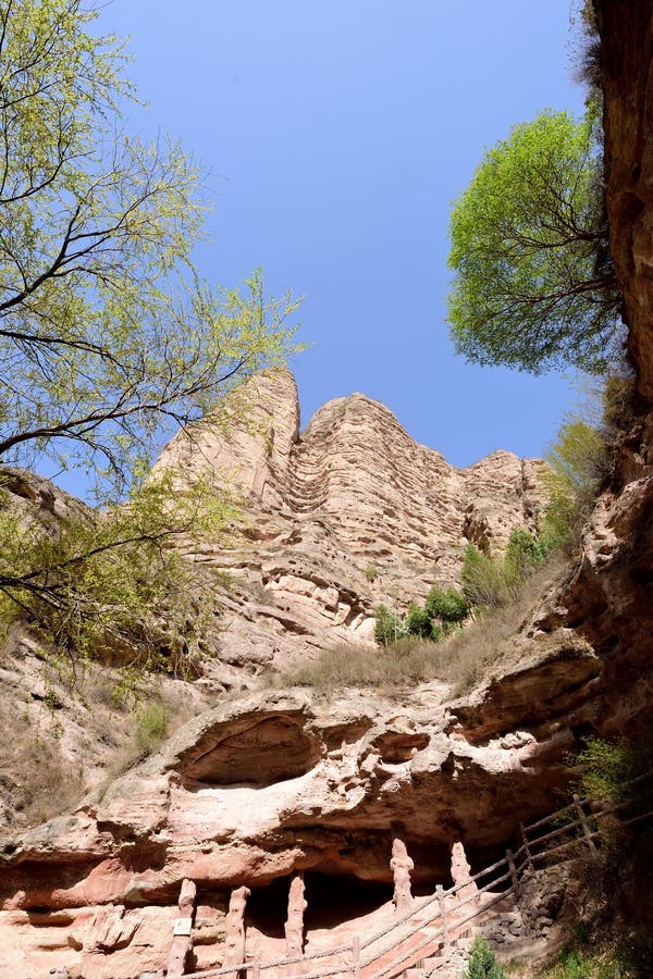 Bingling Temple stock image. Image of artistic, canal - 199163627