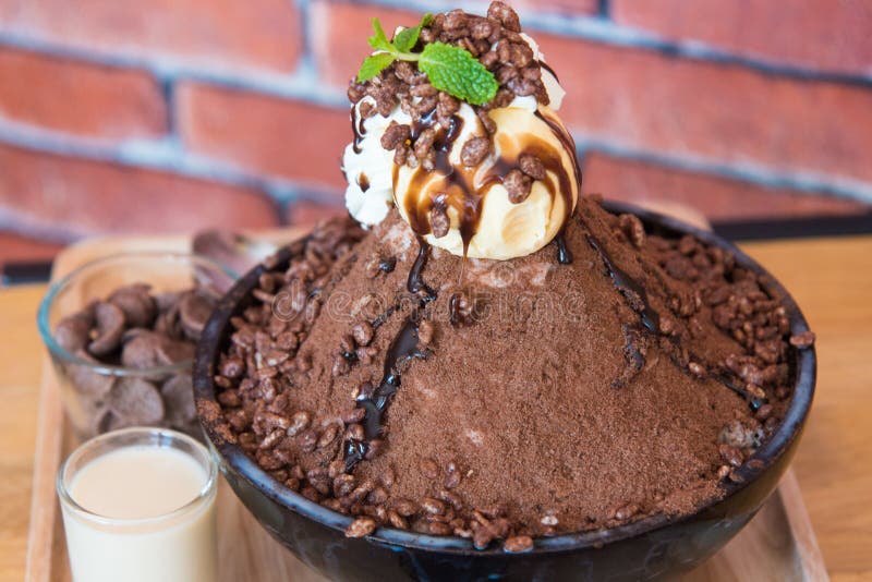 Bingsu/Bing su foto de archivo. Imagen de sabor, delicioso - 81207994