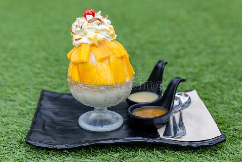 Bingsu Mango. Fruit Ice Cream Stock Photo - Image of green, mango: 96689108