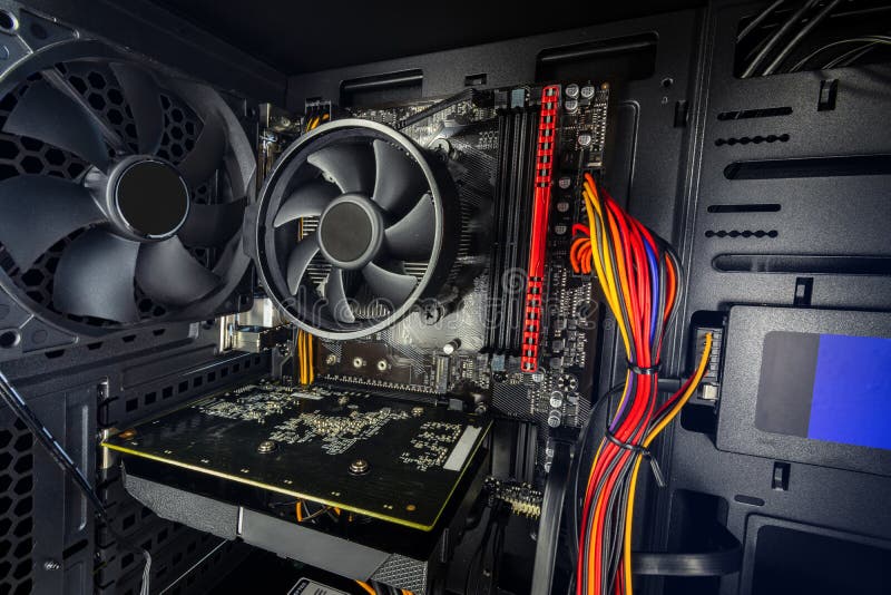 Het Binnengokken En De Waterkoeling Cpu Van Desktoppc Met LEIDENE RGB ...