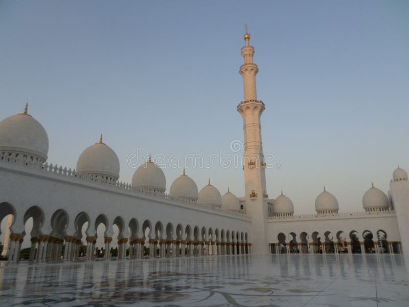 Binnenplaats Van De Grootste Moskee Ter Wereld. Stock Afbeelding ...