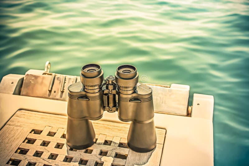 Binokular stockbild. Bild von instrument, erholung, lieferung - 91028809