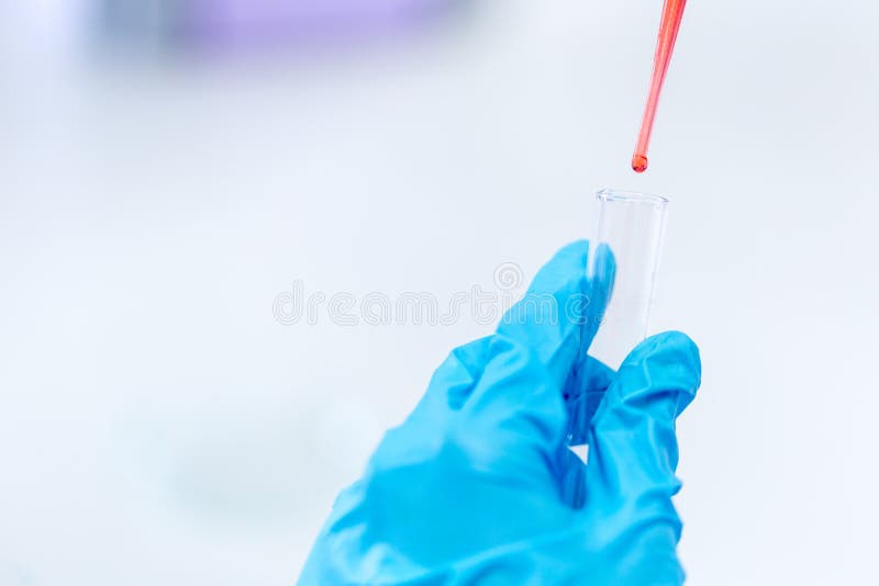 Biochemische Analyse En Chemische Analyse in Laboratorium Stock ...