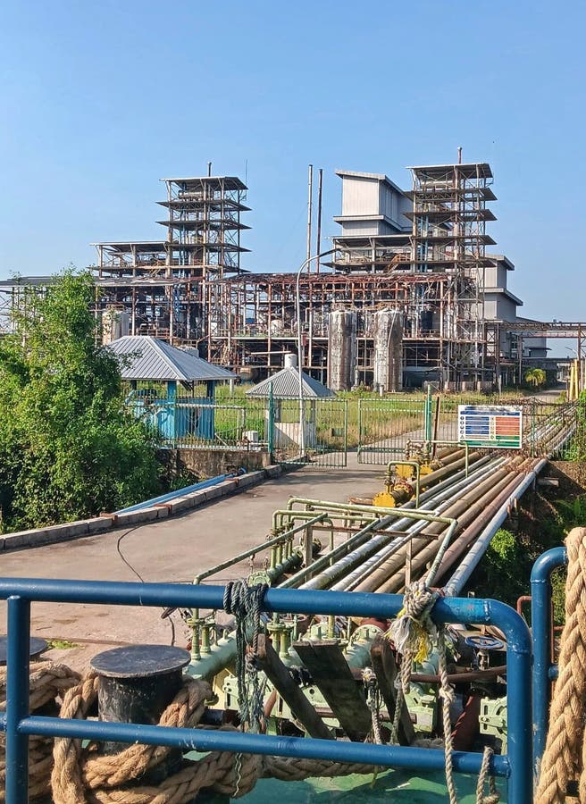 Biodiesel Oil Processing Plant. Oil Factory Industrial Area Stock Photo ...