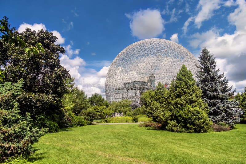 Biosfeer, Milieumuseum redactionele stock foto. Image of quebec - 50309593