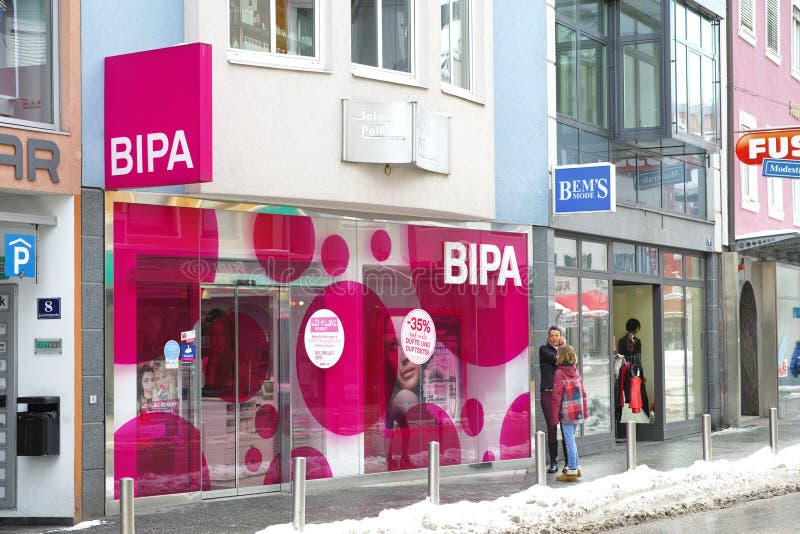 BIPA fotografía editorial. Imagen de espacio, clientes - 50063097