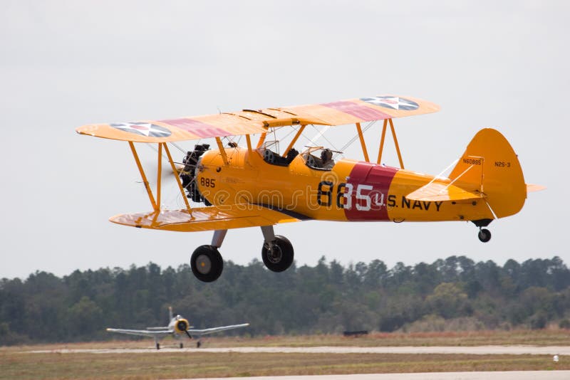 Biplan photographie éditorial. Image du paume, airline - 14486207