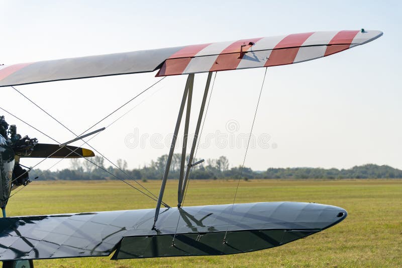Wings Old Biplane Grass Runway Background Stock Photos - Free & Royalty ...