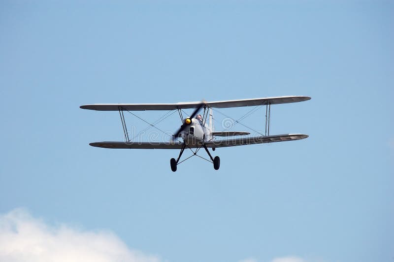 Biplano gris foto de archivo. Imagen de biplanos, aeroplano - 2508858
