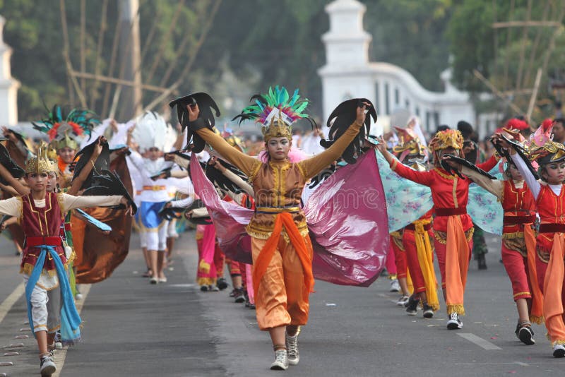 Bird dance editorial stock photo. Image of cultural, solo - 44750428