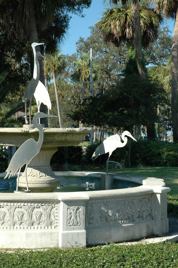 Bird fountain in Florida stock photo. Image of dunedin - 294800810