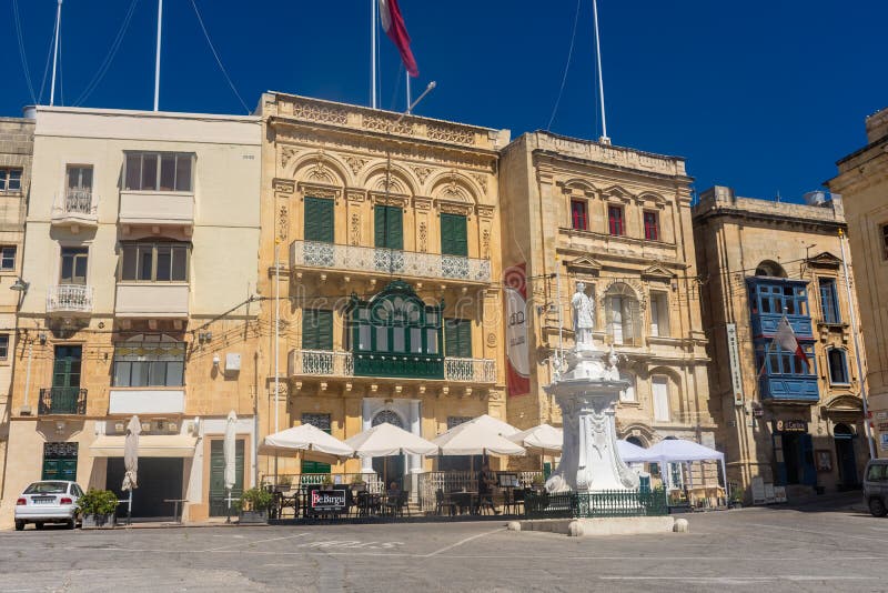 Birgu Malta 22 De Mayo De 2022 : Edificio Antiguo En El Casco Antiguo ...