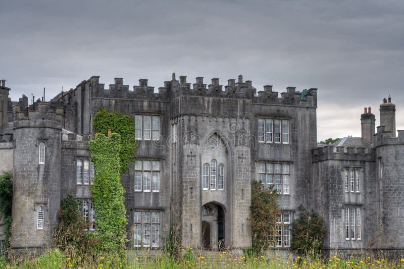 Birr Castle Demesne stock photo. Image of entrance, destination - 5914022