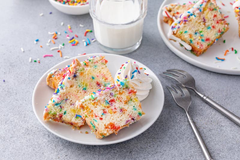 Birthday Cake Pound Cake with Sprinkles, Funfetti Cake Stock Image ...